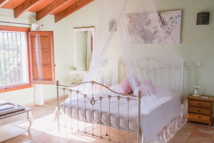 B&b Sunny Vista Met Zwembad , Kamer Evi - Sax