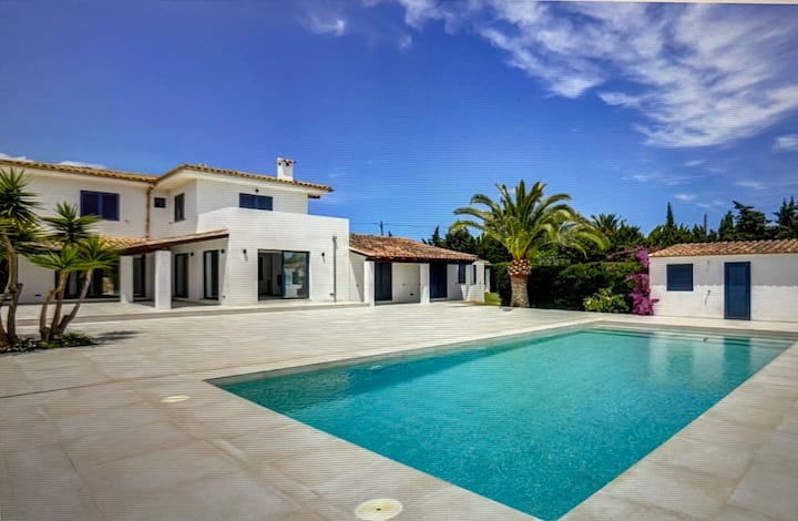 Modern Spacious Luxury Villa With Pool - Port de Pollença