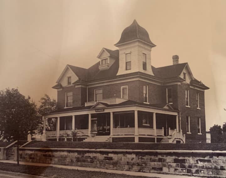Lawn Eyrie (Phillip Rehkopf House) - Petoskey, MI