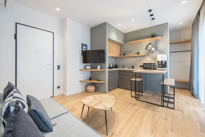 Β2: The Asprogeraka - Athènes