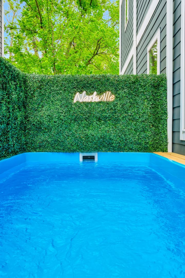 Private Heated Pool, Sauna & Roof Deck Games - Nashville