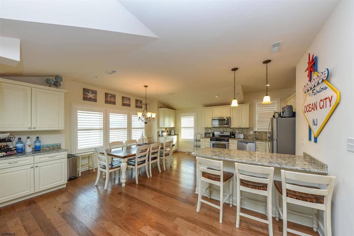 Perfect Ocnj Boardwalk & Beach Home With Views! - Ocean City, NJ