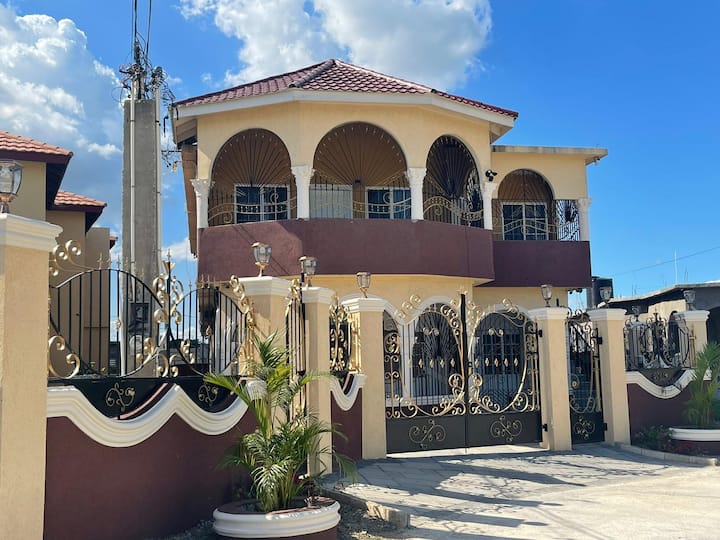 Christal Sunshine: 4-bedroom residential home. - Houses for Rent in ...