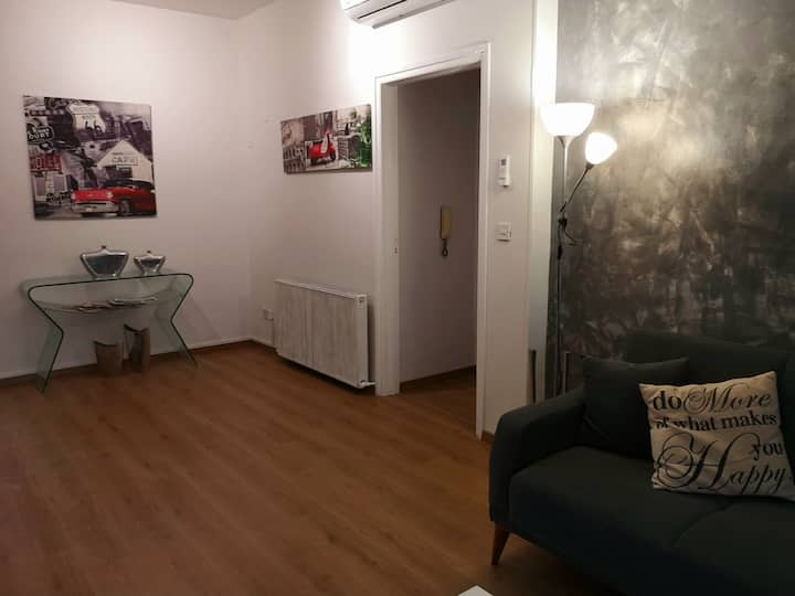 Luxury 2 Bedroom Suite With Office In Nicosia - Nicosia
