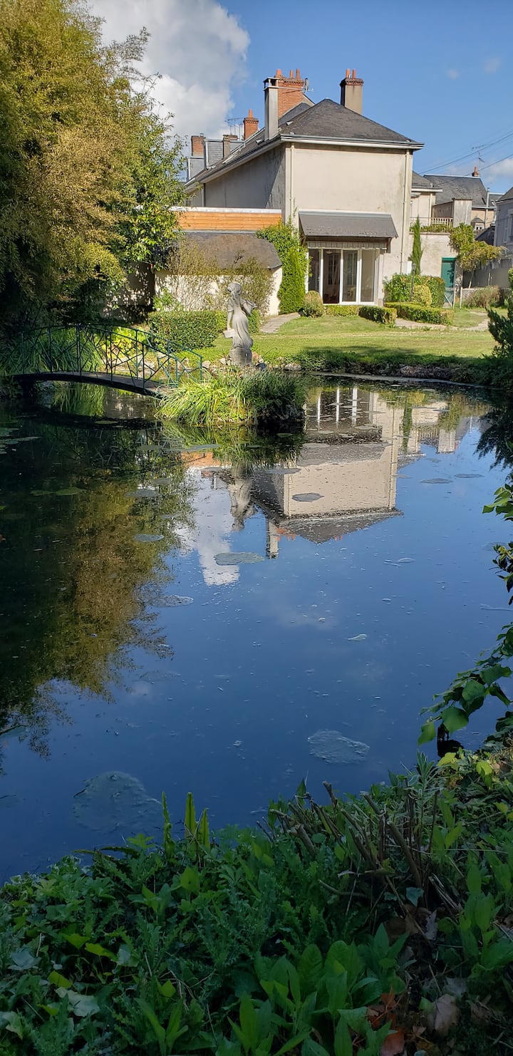 Maison Chaleureuse Et Calme Dans Un Parc Arboré - Beaugency