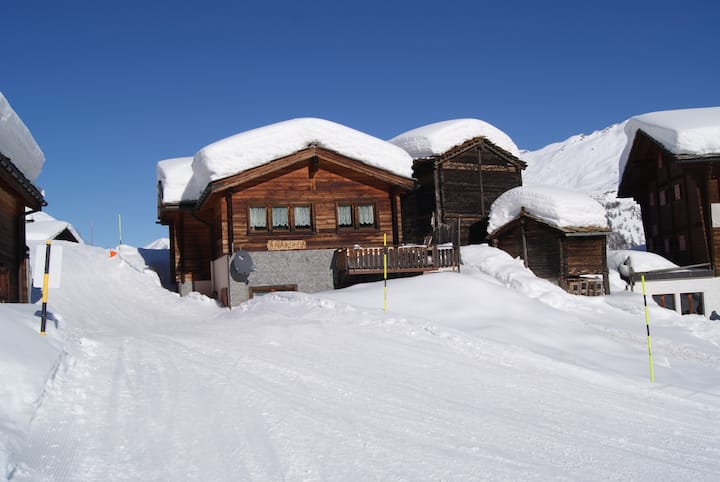 Freistehendes Holz Chalet
An Der Skipiste - Zermatt