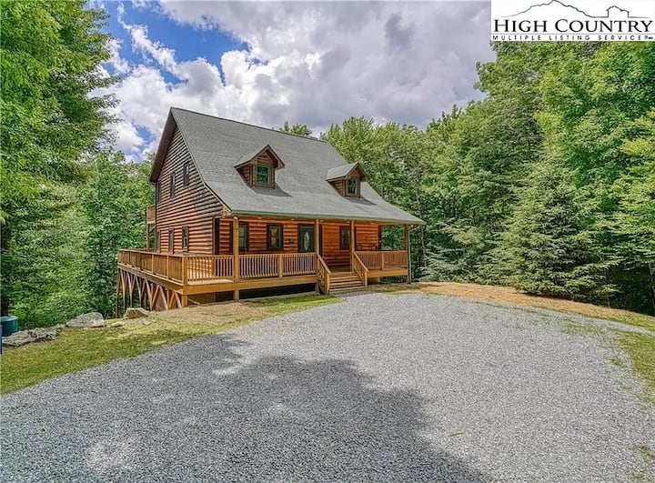 Best On Beech-modern Cabin-families-fireplace, A/c - Banner Elk, NC