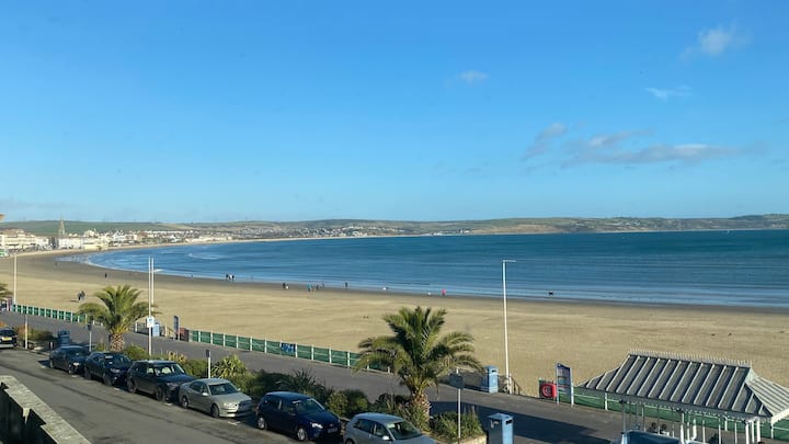 Spacious Apartment With Stunning Sea Views - Weymouth