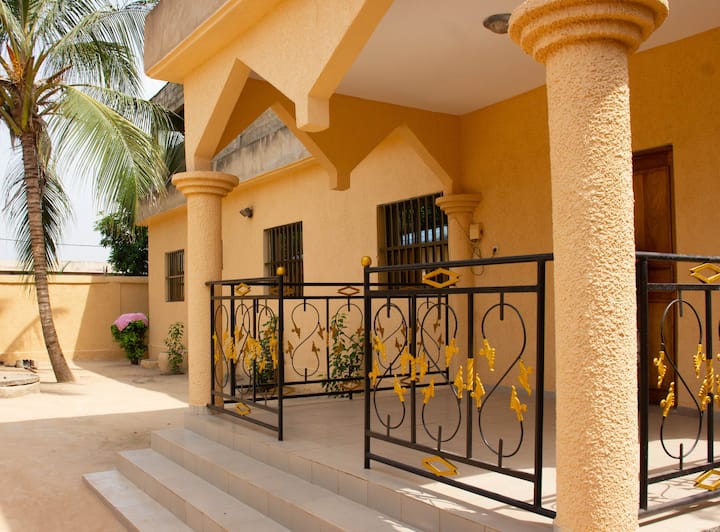 Magnifique Villa Familiale Au Togo , Sécurisée - Lomé