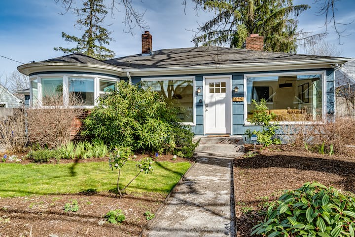 The Ox House | Southwest Style Bungalow In Eugene - Eugene, OR