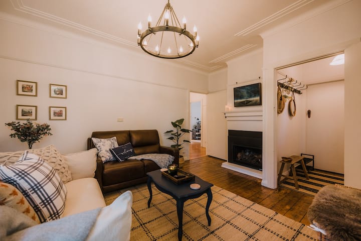 Three Sisters Blue Mist Cottage In Katoomba - Katoomba