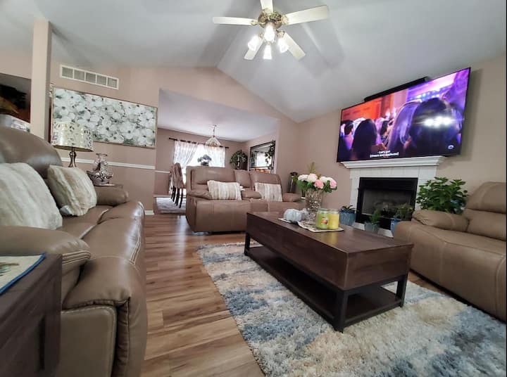 Smart Entire Loft 3 Br, 2 Ba - Columbia, MO
