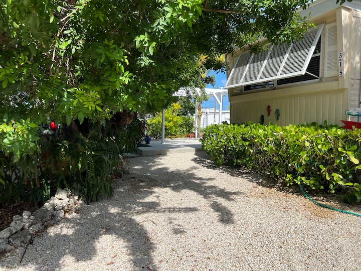 Peaceful Home In The Beautiful Key Largo, Fl - Key Largo, FL