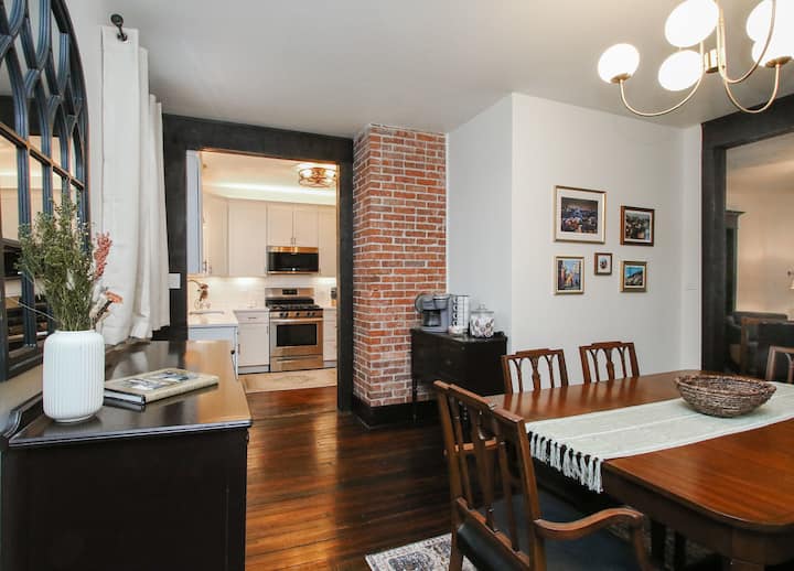 Sparrow House | Prime Area | 3br/ 1.5ba Sleeps 7+ - Pittsburgh, PA
