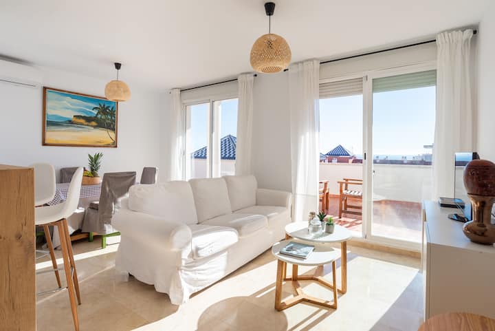 Soleado áTico Con Parking Puerta Del Mar I - Estepona