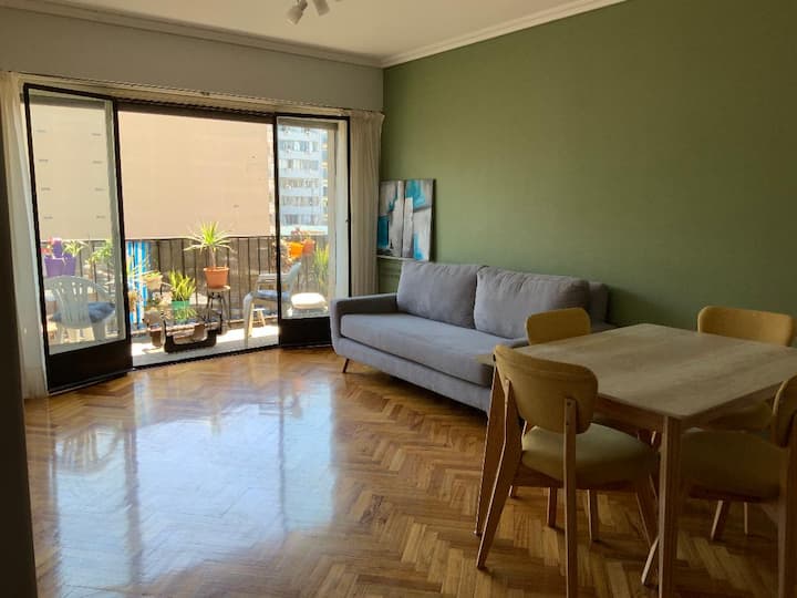 Luminoso Y Amplio En Montserrat - Buenos Aires