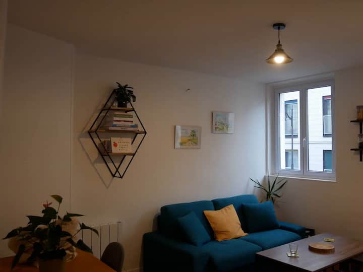 Charmant 2 Pièces En Plein Coeur De Paris - Paris