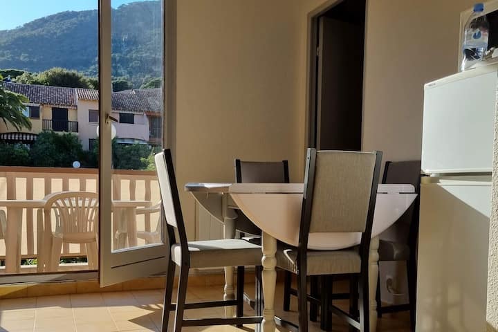 Appartement Avec Piscine Dans Résidence Fermé - Cavalaire-sur-Mer