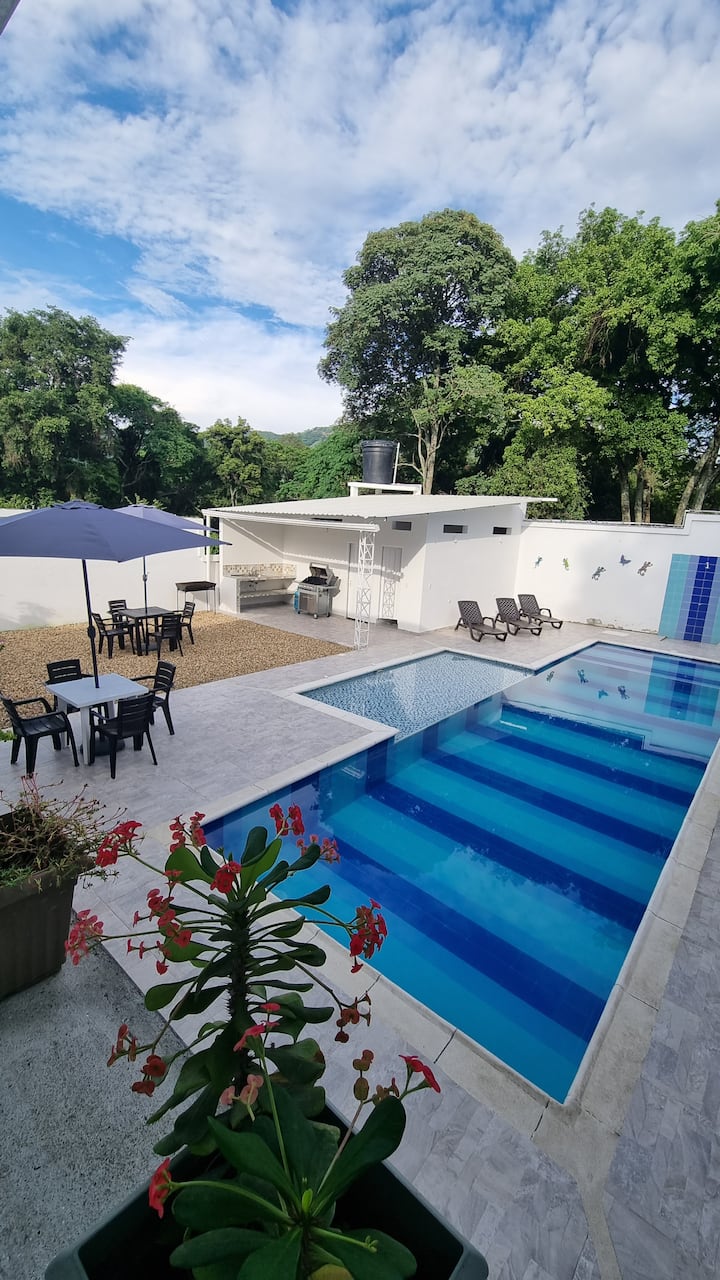 Hermosa Casa Con Piscina En Tocaima, Cund. - Tocaima