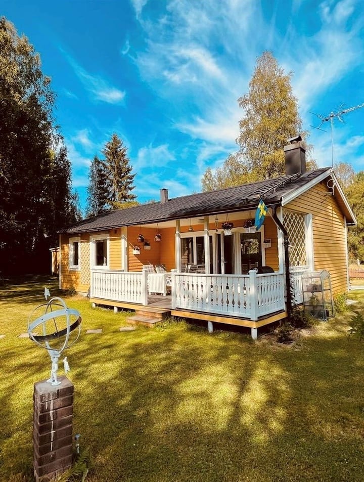 Mysig Sommarstuga Nära Badstrand - Sala