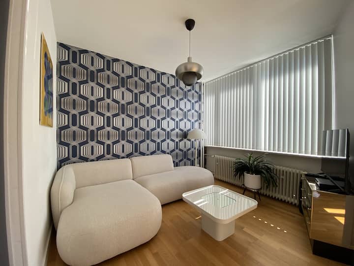 Charming Apartment Near Viktoria Park - Berlin