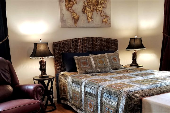 Raleigh Hills Refuge - Comfy, Private Bedrm W/bath - Tigard, OR