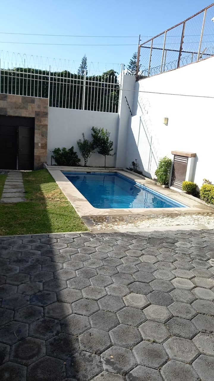Casa - Alberca En La Ciudad De La Eterna Primavera - Temixco