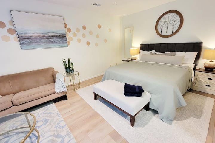 Private, In-law Suite. 5 Min Drive To Iu Campus - Bloomington, IN