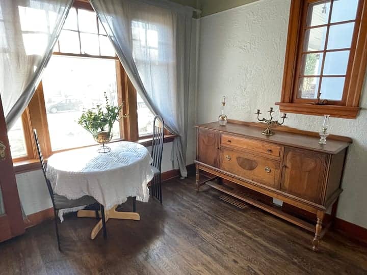 ♥HotTub♥ Cozy+Romantic 2-Person Getaway/Staycation - Houses for Rent in ...