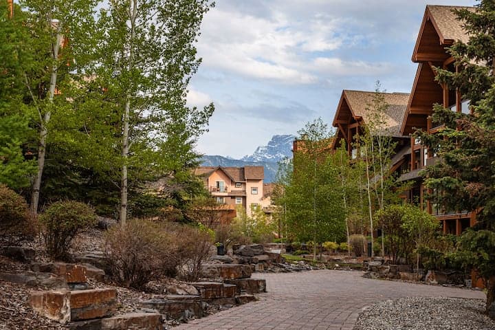 Canmore Vacation Rentals | Chalet and House Rentals | Airbnb
