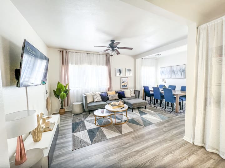 Near Long Beach Downtown Full House | 2 King6queen - Long Beach, CA