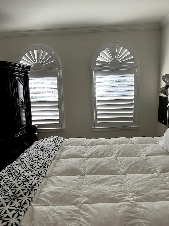 Suite Working Professionals. Near Major Hospitals - Riverside, CA