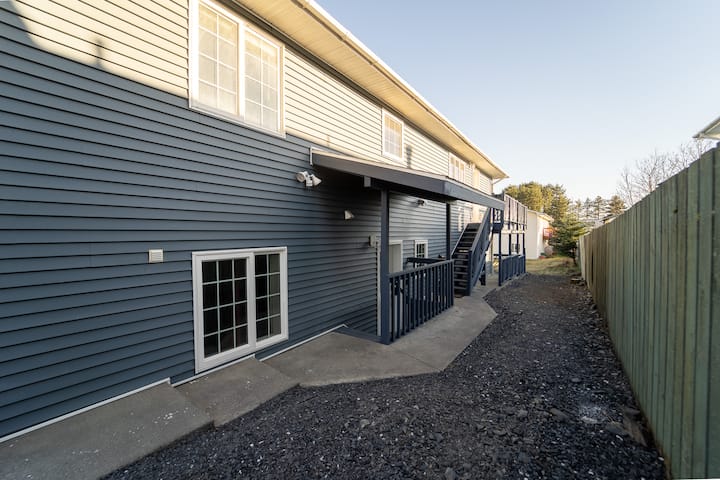 3 Bedroom 1 Bathroom Home - Kodiak, AK