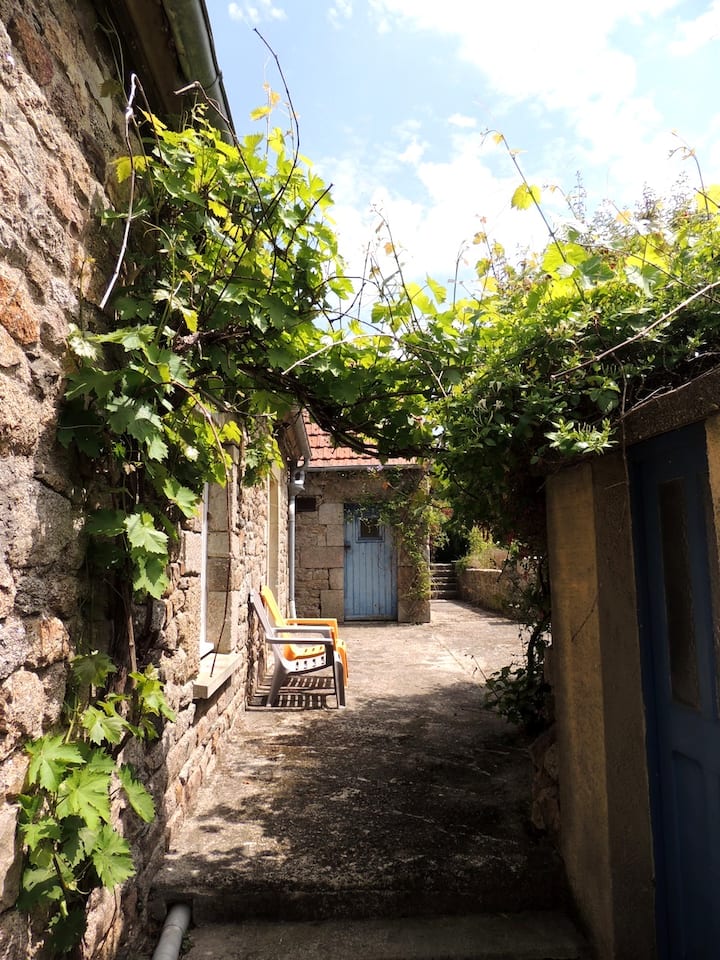 Jolie Maison, Jardin Bucolique. 800m De La Mer - Saint-Vaast-la-Hougue