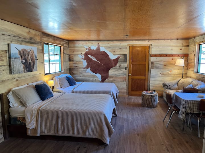 Comfy Cozy Cabin In The Tall Pines Of Alpine Az #1 - Alpine, AZ