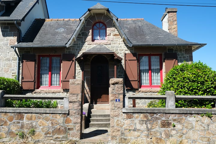 Agréable Maison Proche Plage, Parking Gratuit - Perros-Guirec