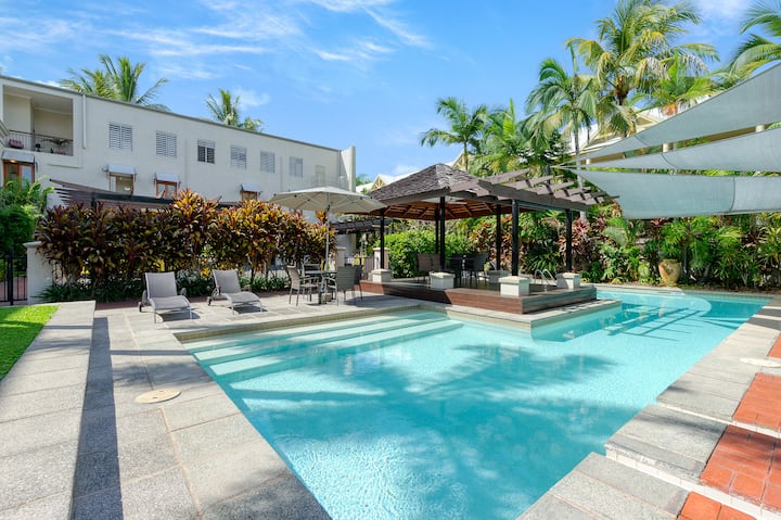 Sea Port Douglas Coastal Inspired 2 Bed Apartment - Port Douglas