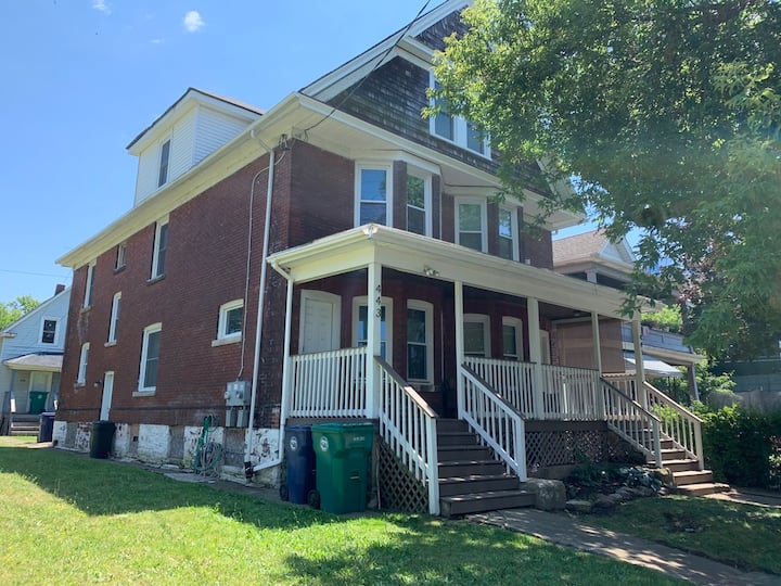 This Old House - 10 Minute Walk To The Falls - Niagara Falls, NY