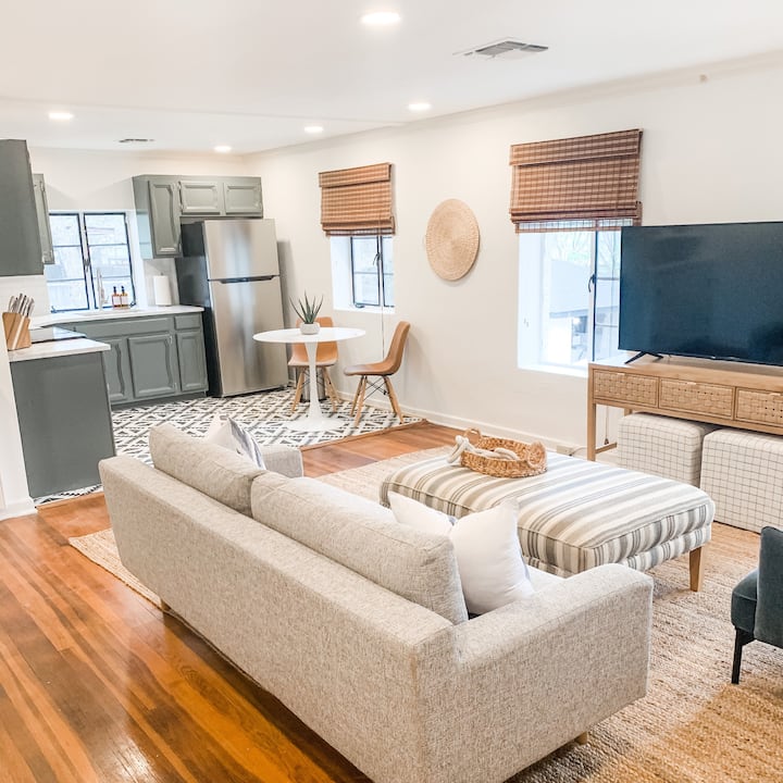 *New*the Parker: Pool/spa, Ctyrd, Firepit Off Main - Fredericksburg, TX