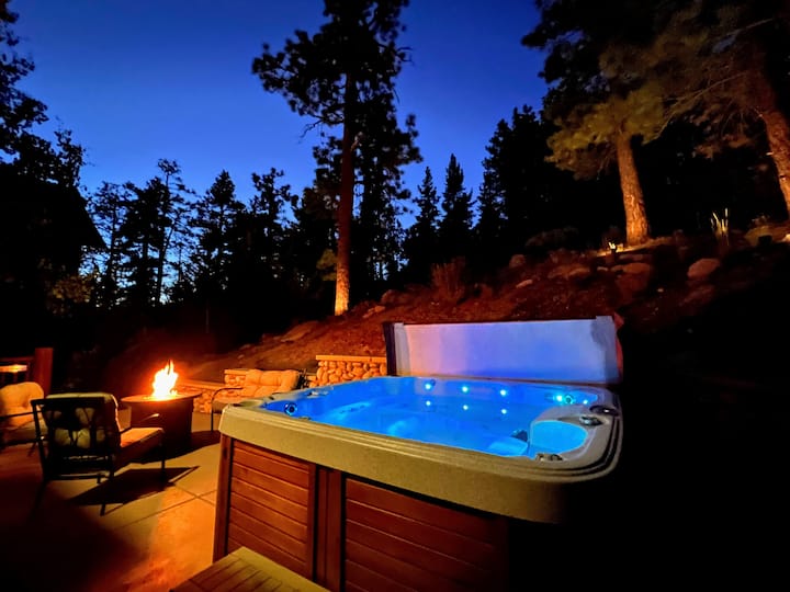 Luxury Cabin Living: Hottub, Fire Pit, Game Room - Big Bear Lake, CA