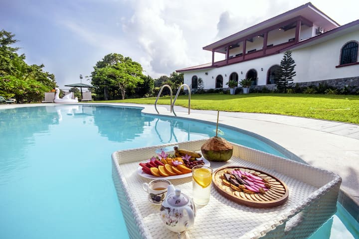 The Lindela Mansion - Calatagan