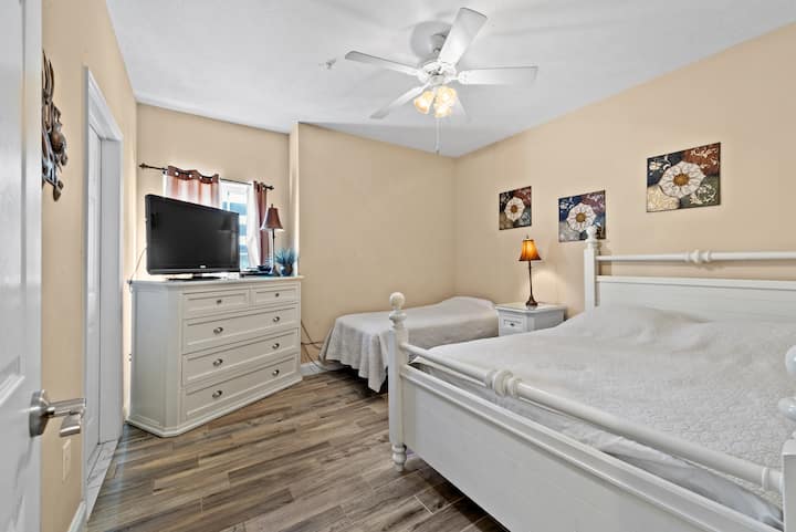 Chillin’ Me Lofty - Myrtle Beach, SC