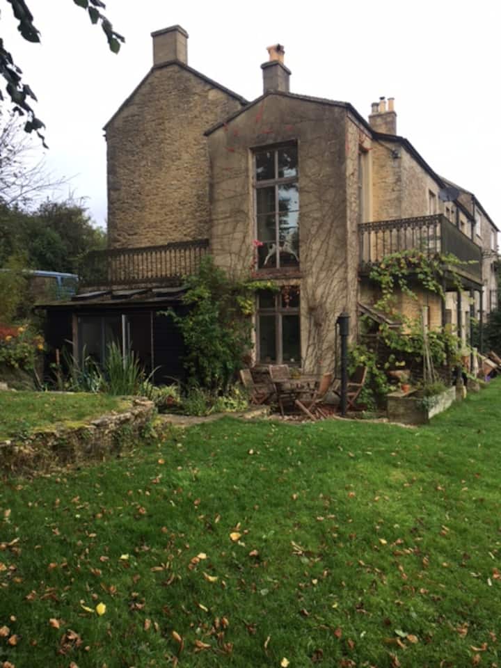 Comfortable Bedroom In Cotswold Home, Free Parking - サイレンセスター