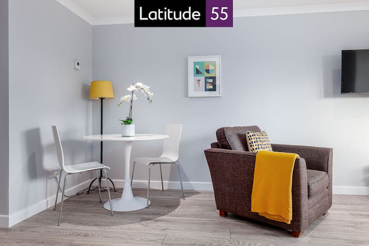 Renovated Central Apartment With Parking - Saint Andrews