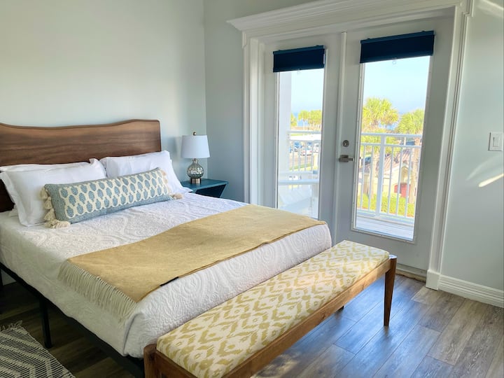 Be A Nomad | Oceanview 2 Bed Home | Outdoor Decks - Atlantic Beach, FL