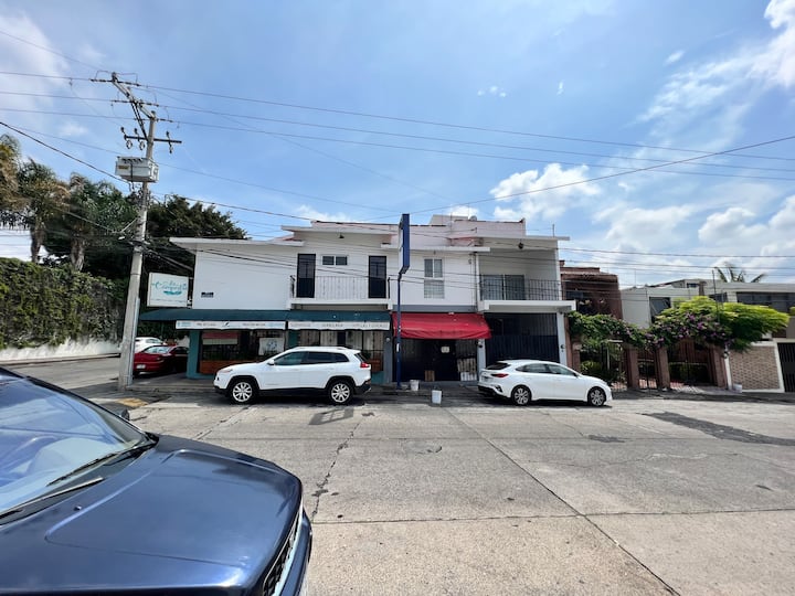 Depa Amplio C/3 Recámaras Y Cochera En Morelia - Morelia