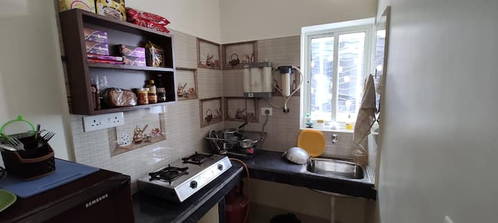 Luxurious Bed+privatebath+kitchen@ultra Low Budget - Bhubaneswar