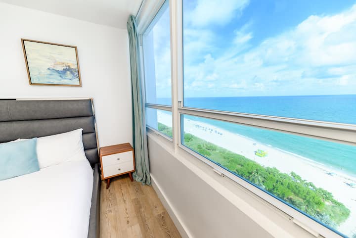 Panoramic Ocean View | Pool, Gym + Free Parking - Miami Beach, FL