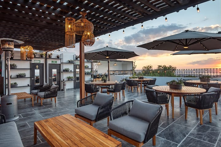 Casa Arum – 8 Bedrooms, Rooftop Views & Breakfast - San Miguel de Allende