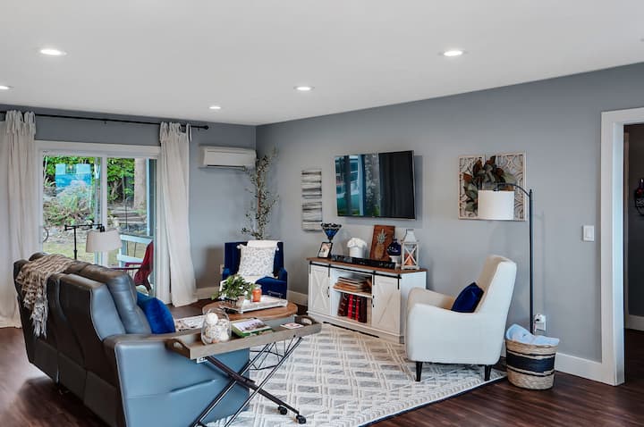 Cheerful 4bed, 2bath With City Views From Deck! - Salem, OR